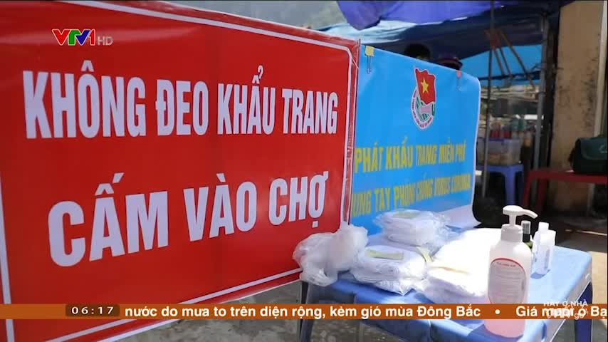 Thực hiện giãn cách xã hội tại chợ vùng cao